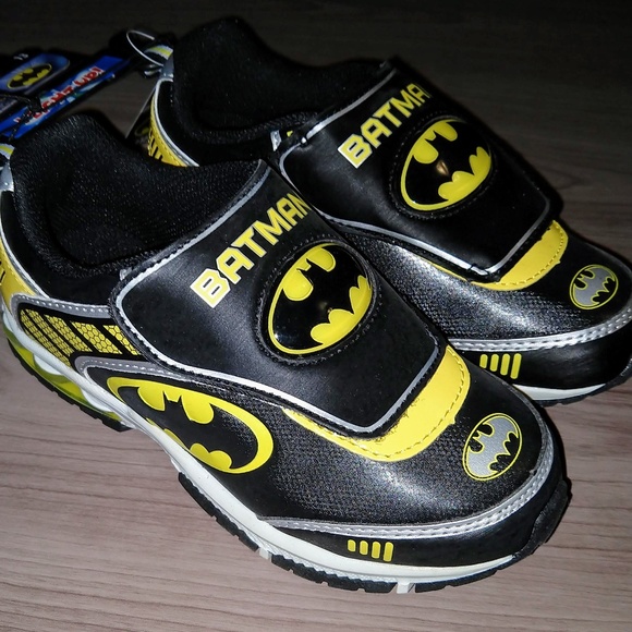 Batman | Shoes | Batman Athletic Shoe Sneaker Kid Boy Lights Up 3 ...